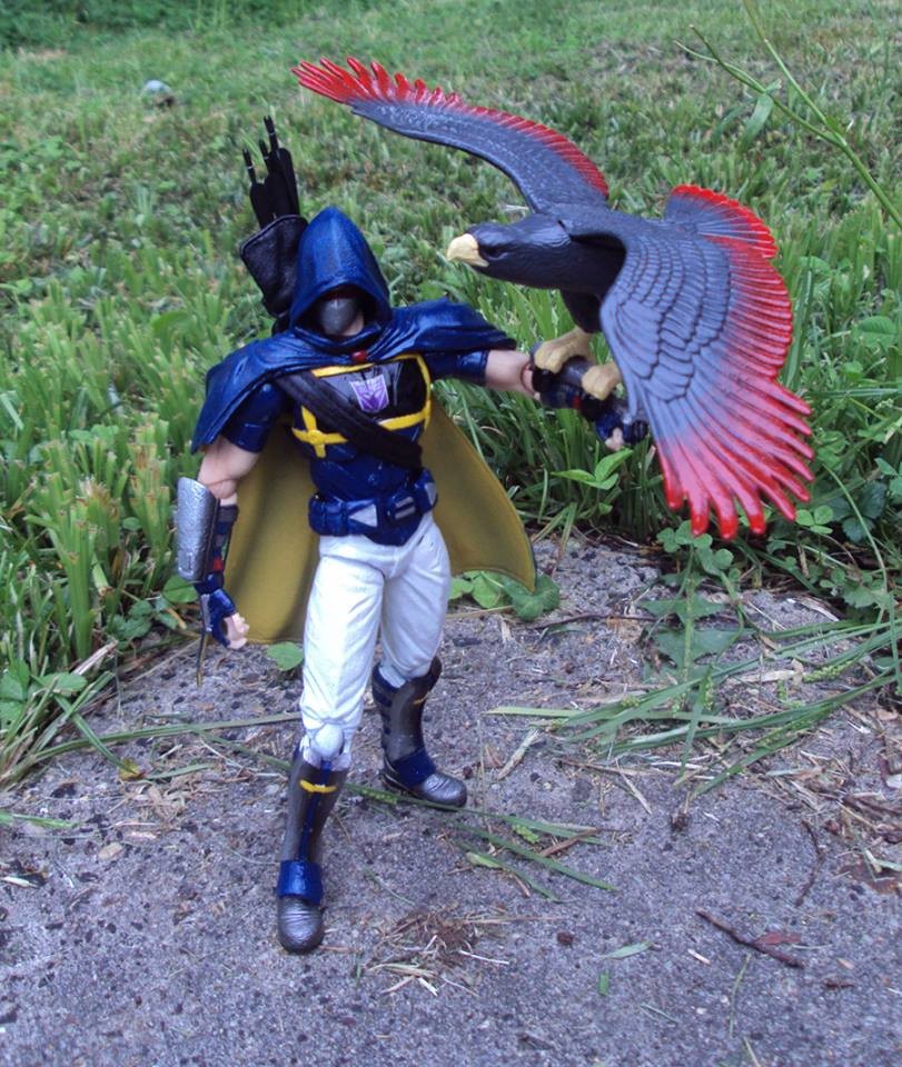 ArtStation - Custom Play Arts Kai Human Soundwave with Laserbeak Figures