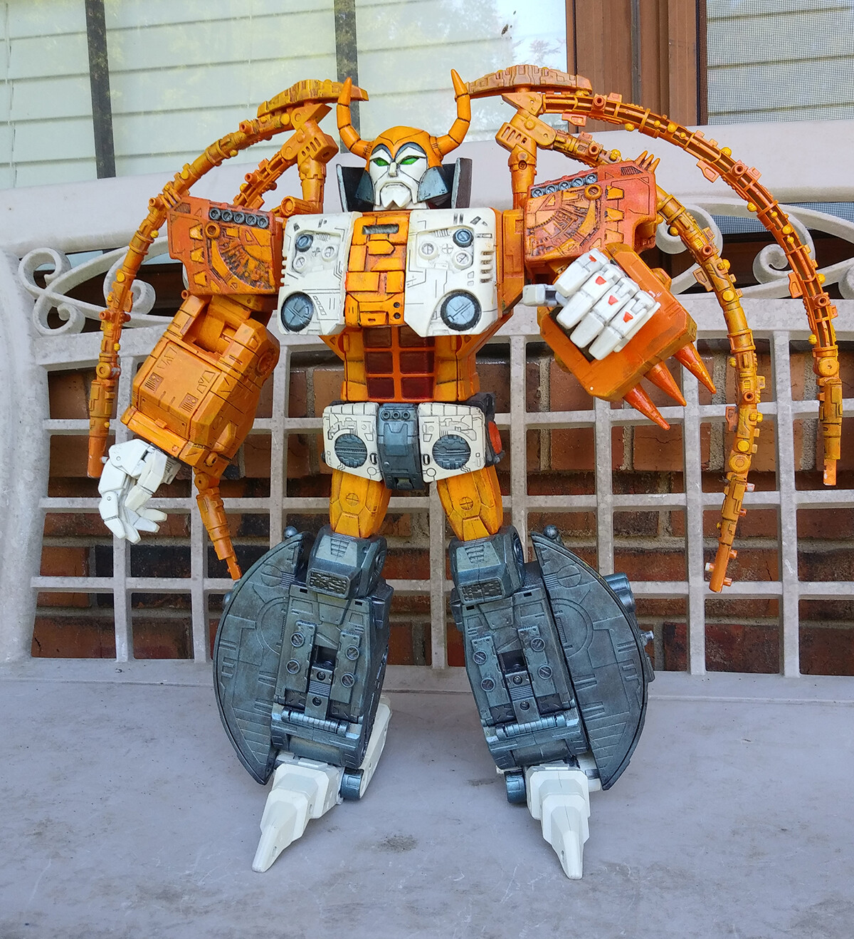 ArtStation - Custom Unicron figure with Galvatron's ship