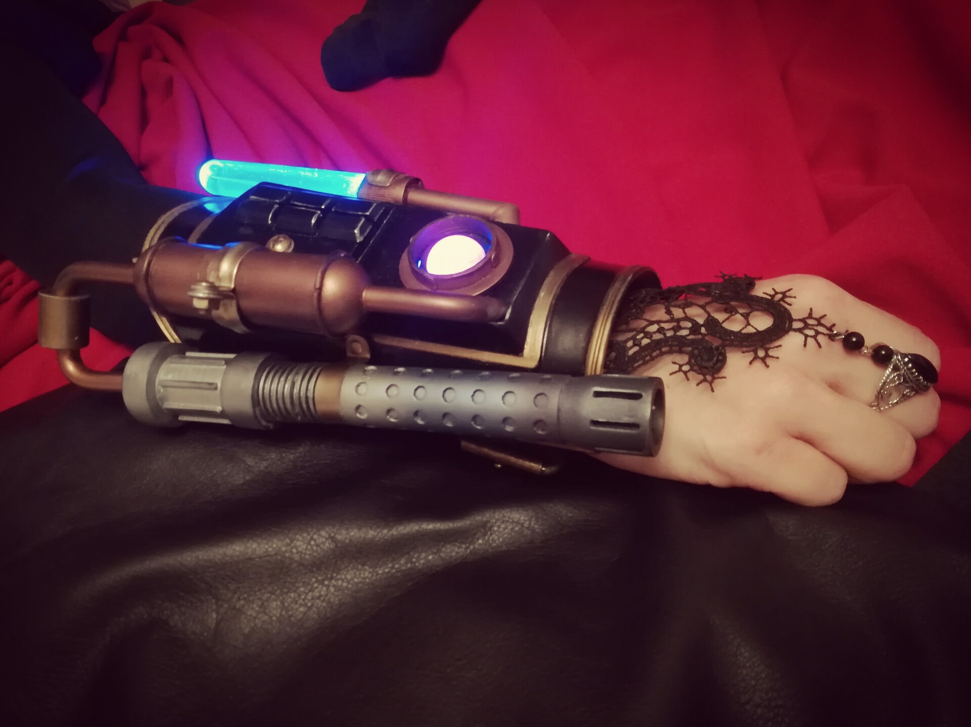 ArtStation - Mandalorian retro steampunk gauntlet