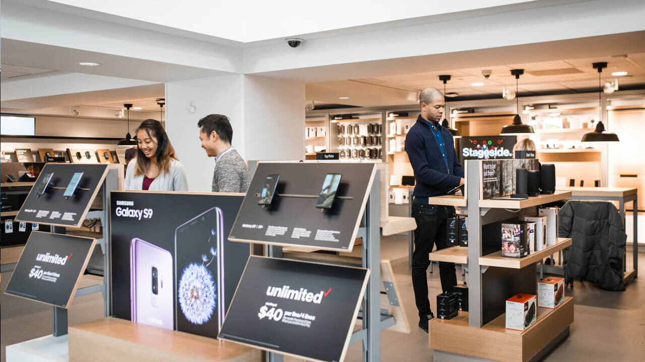 ArtStation - VERIZON Store Refresh - SET Creative