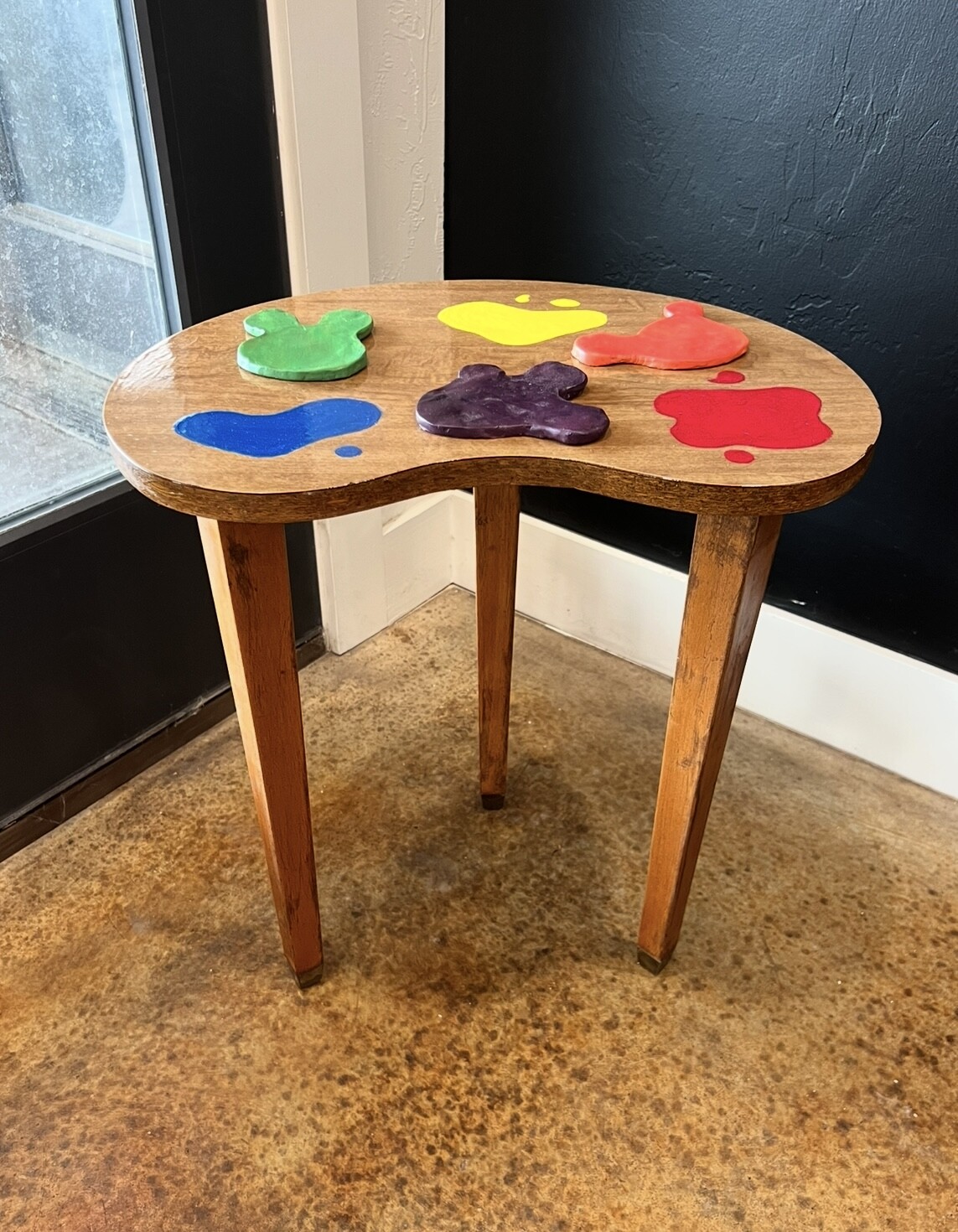 ArtStation - Artist Palette Table