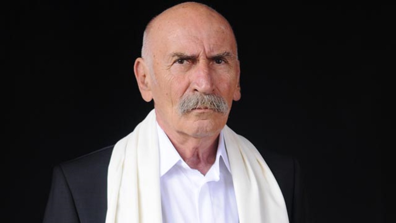 Ediz Kaan Ertekin - Tuncel Kurtiz