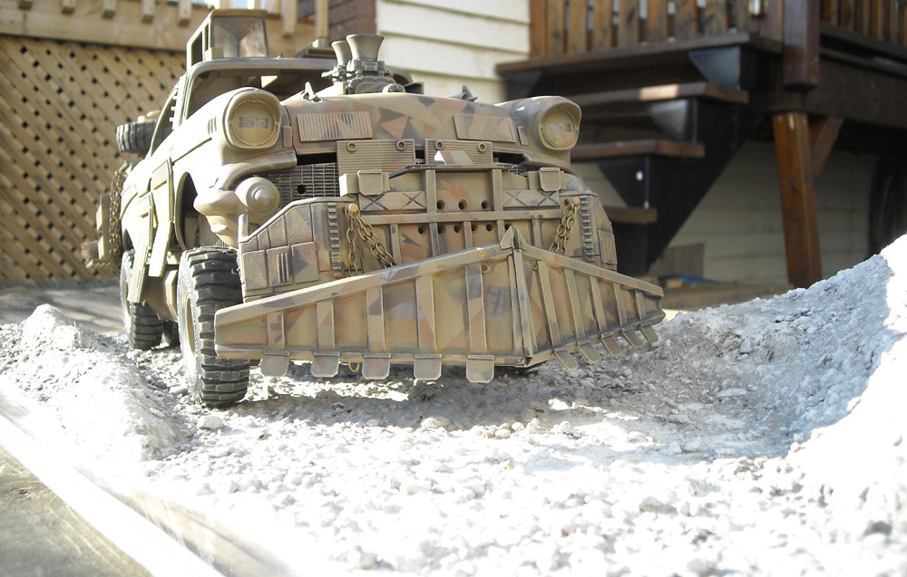 Robert LePine - Mad Max, Heavy CHEVY!!! 1/12 Kitbash!