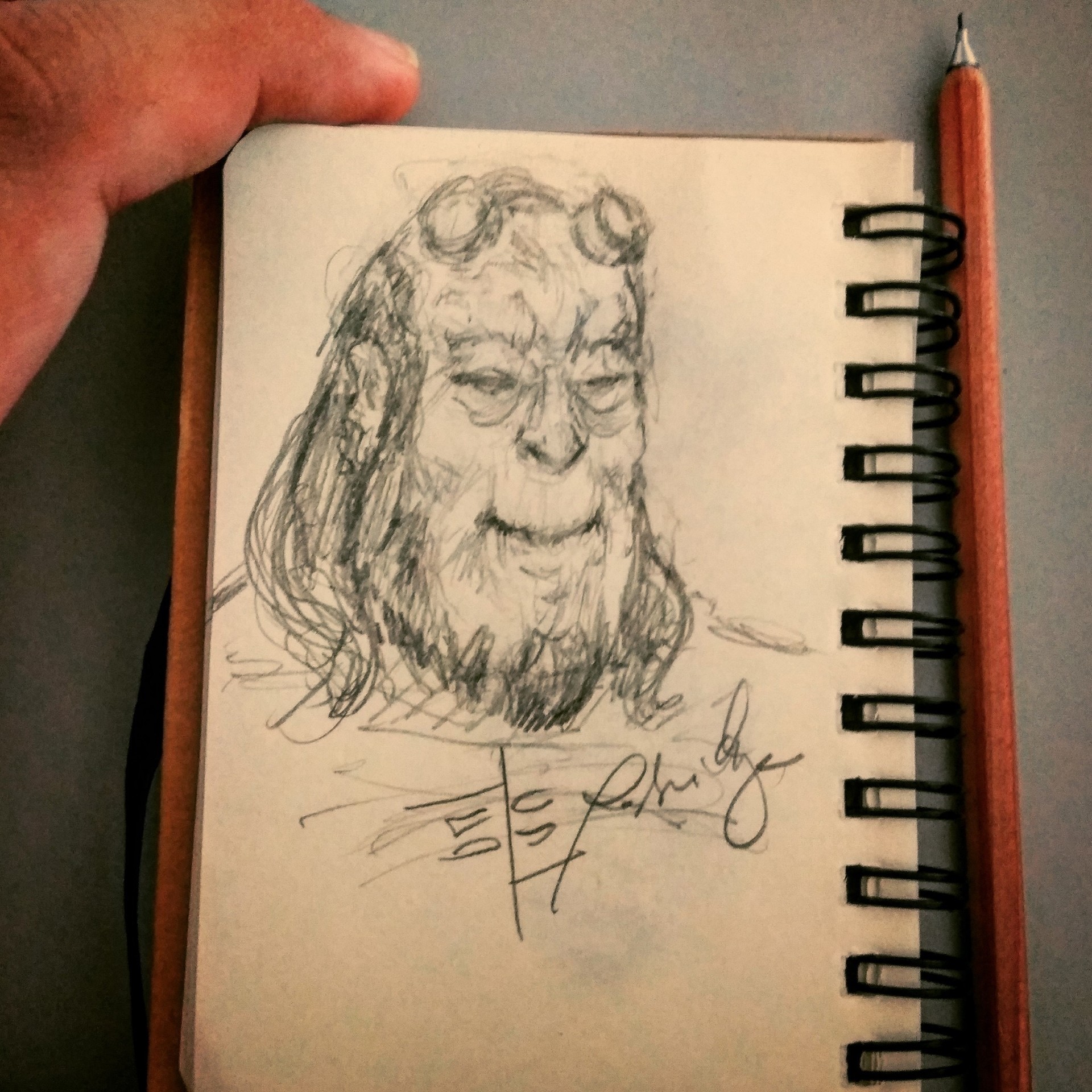 Tuntun Dizon - Oldman Hellboy funportait