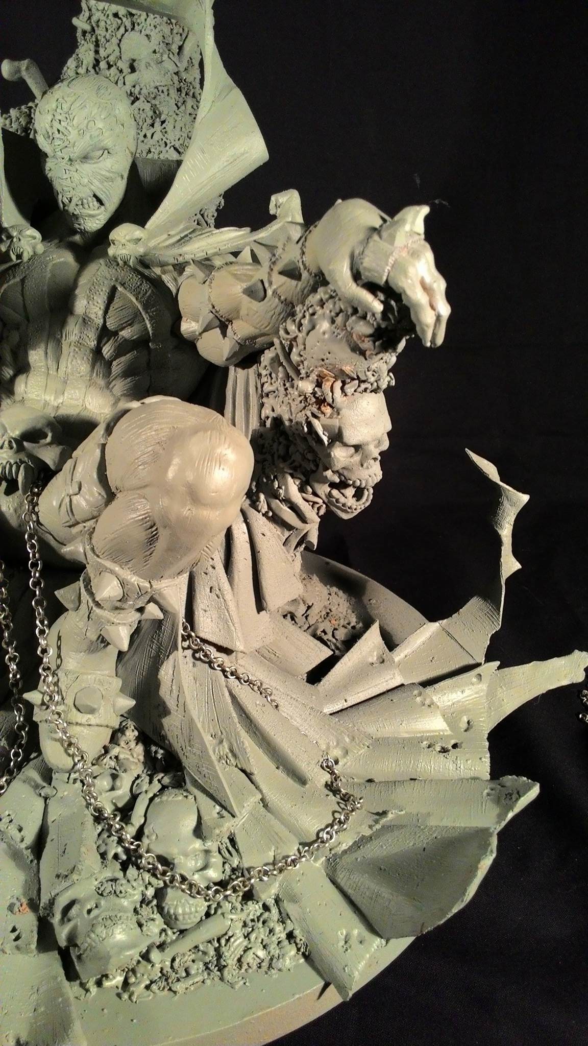 Heleno Lyra - Spawn on throne