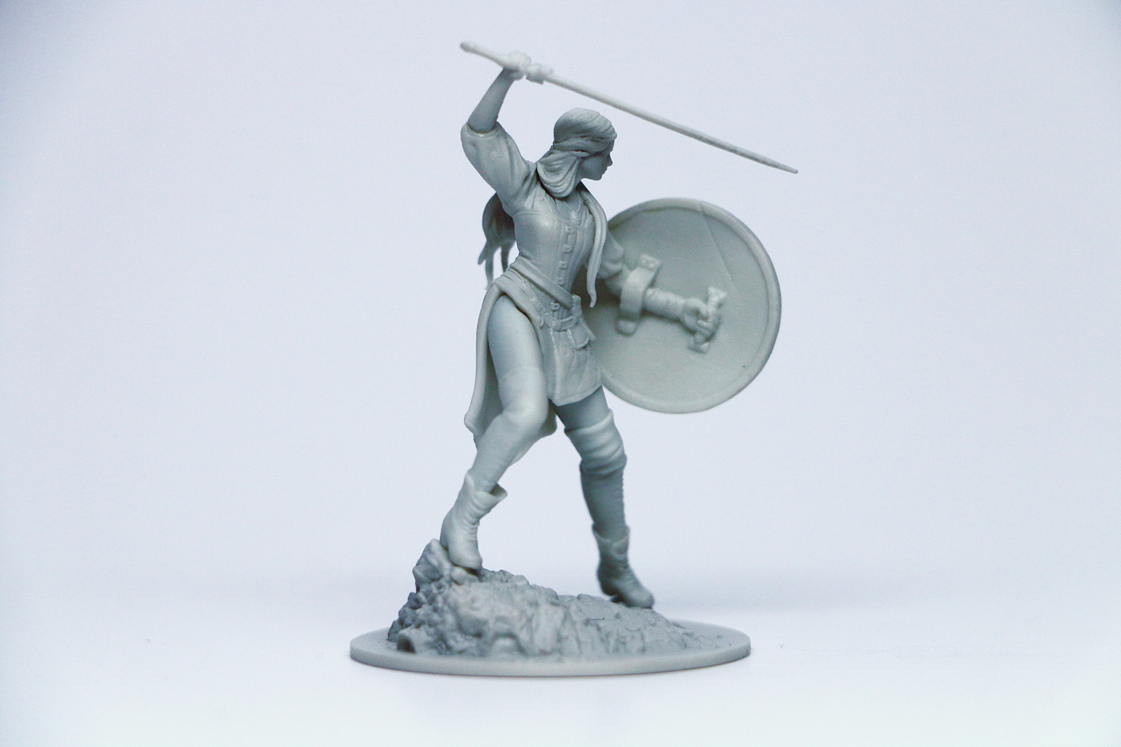 Layna Lazar - Eve The Shield Maiden: Miniature