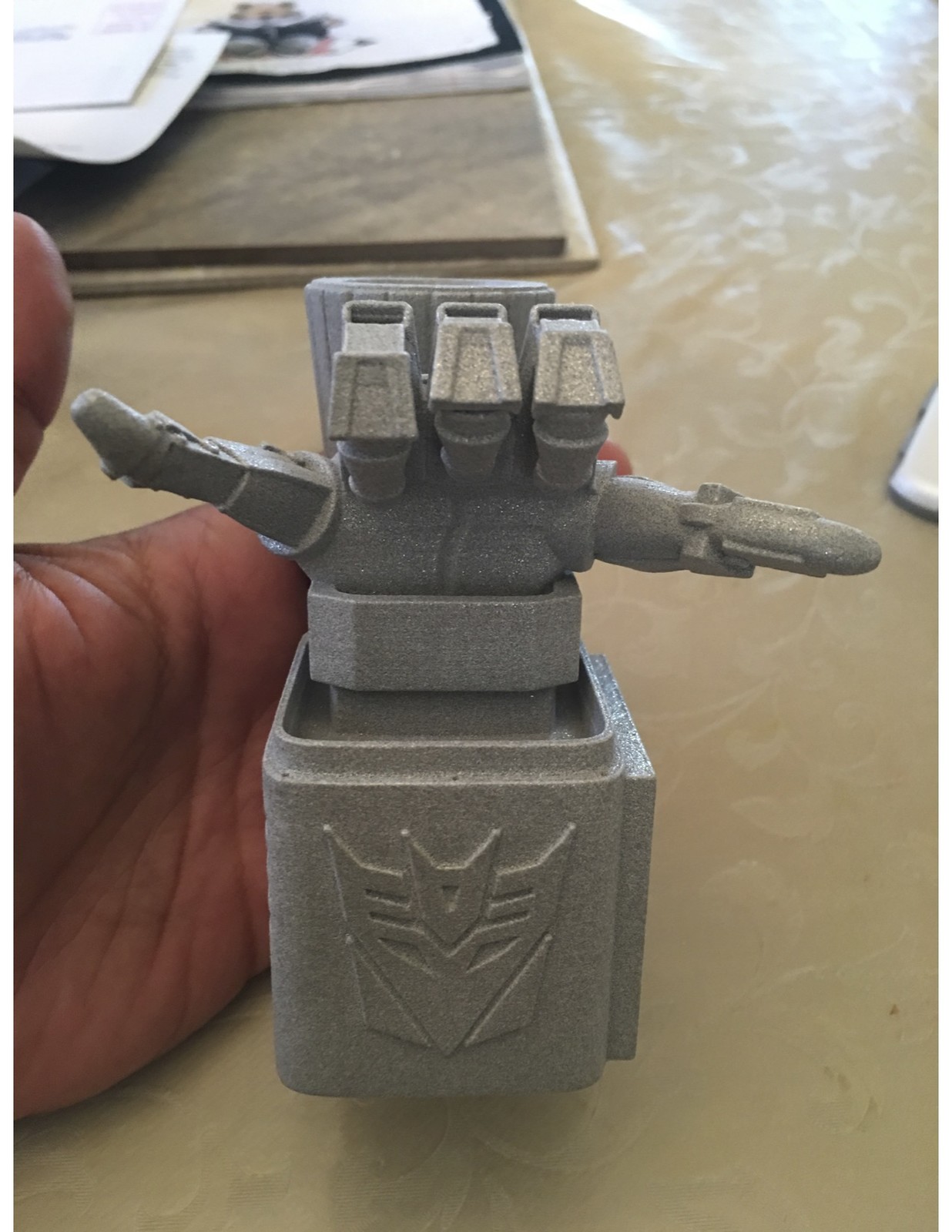 SteelWolf - The Hawaiian "Shaka" - Megatron's hand