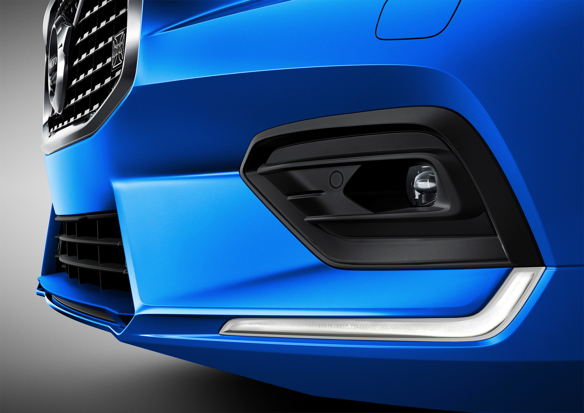 Bitten By Brinka - Volvo V60 Custom