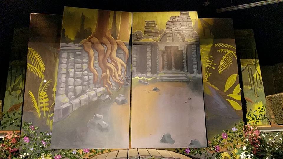 Kit Glogovsky - Set Design