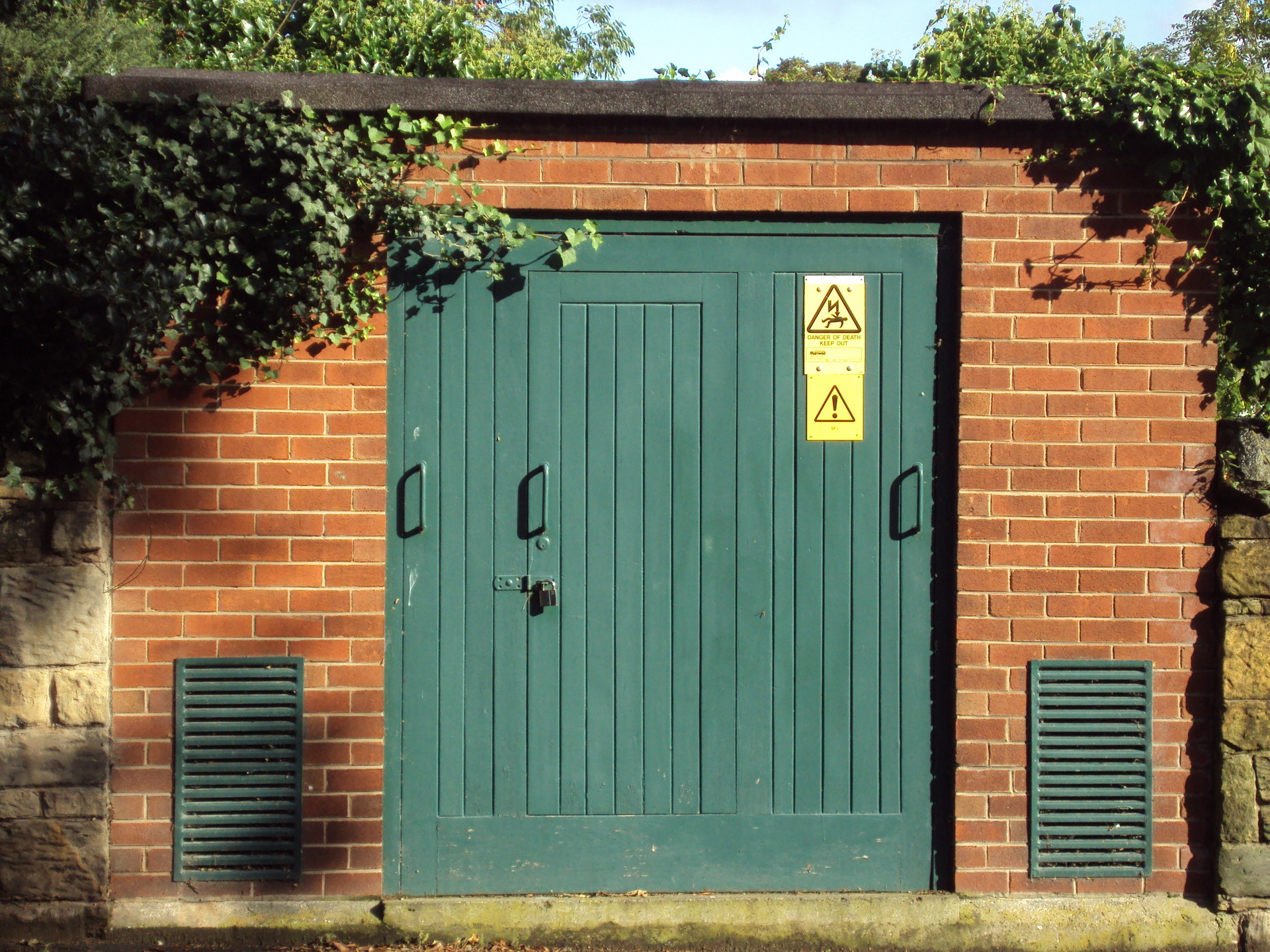 Oliver Eales - 'brick substation'