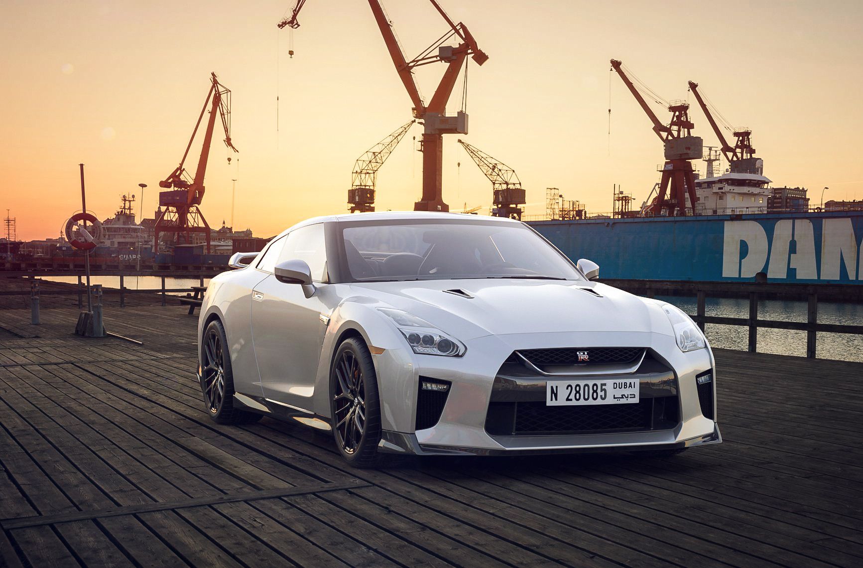 ArtStation - Nissan GTR - 01