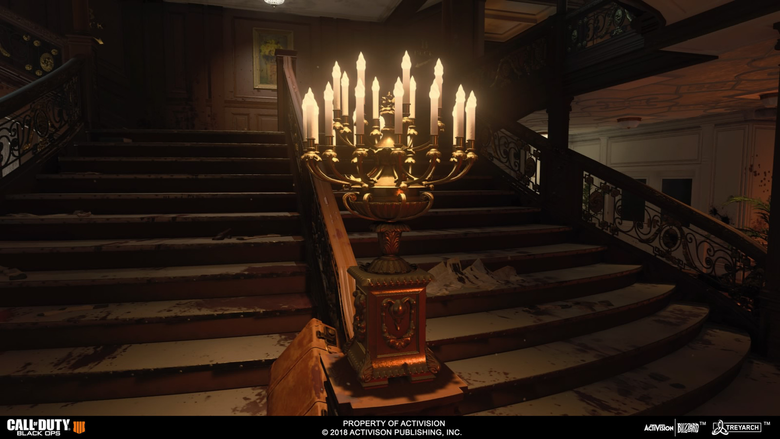 Kevin O'Neil - Titanic Grand Staircase Lamp