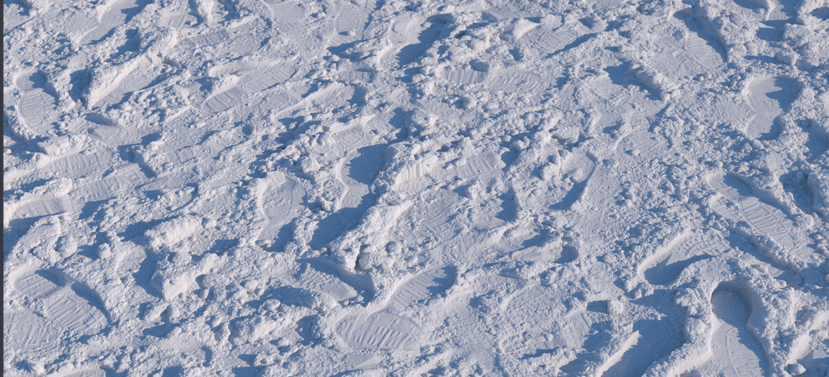 Max Kutsenko - Shoe print snow