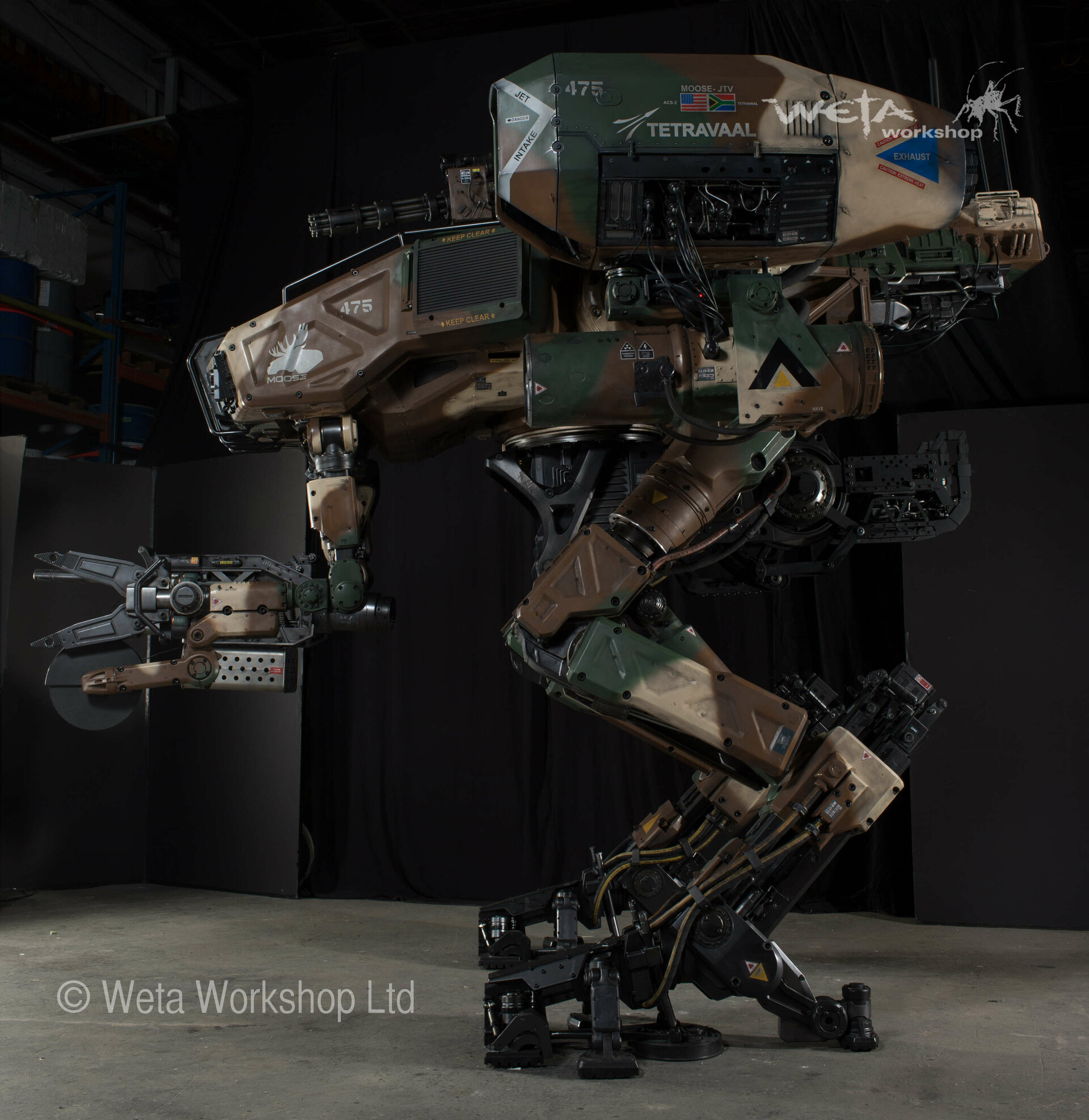 EDWARD DENTON - EDRED INDUSTRIES - CHAPPIE: THE MOOSE - Full Scale