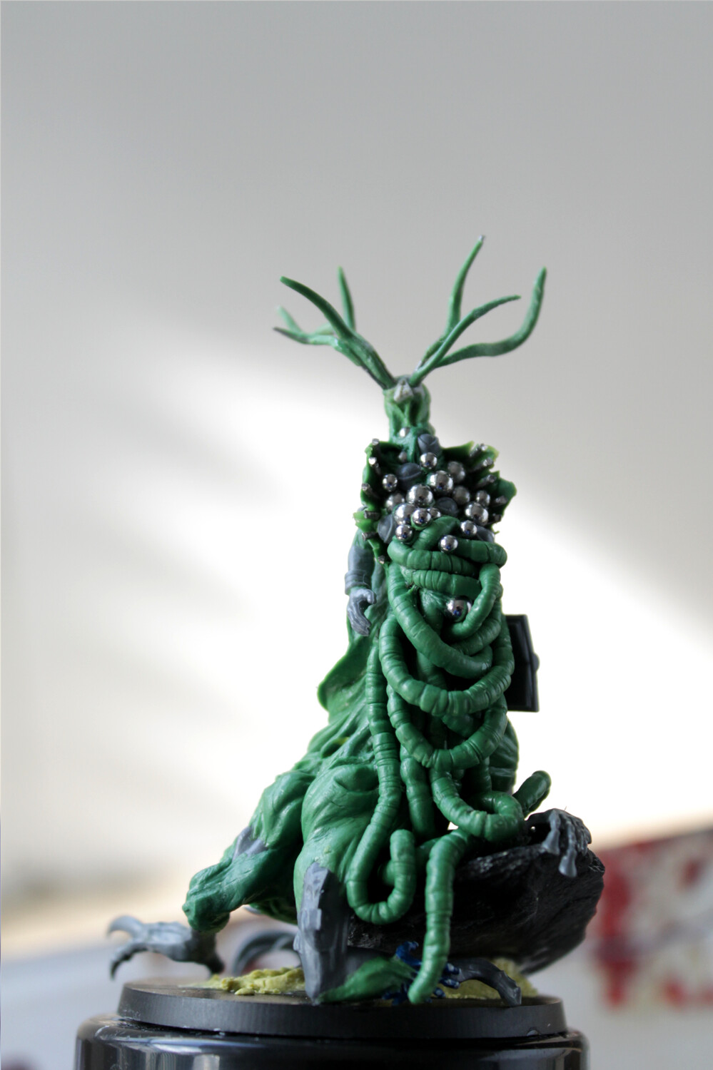 ArtStation - Warhammer : Chaos Spawn of Tzeentch - bursted chest