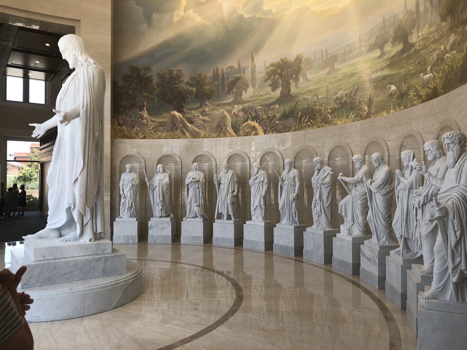 Marty Havran - Thorvaldsen Statues