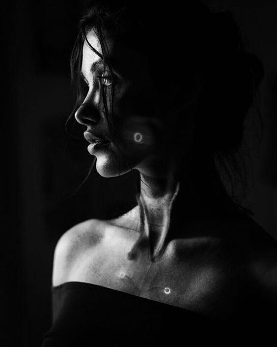 ArtStation - ominous valley effect? (cyberpunk)