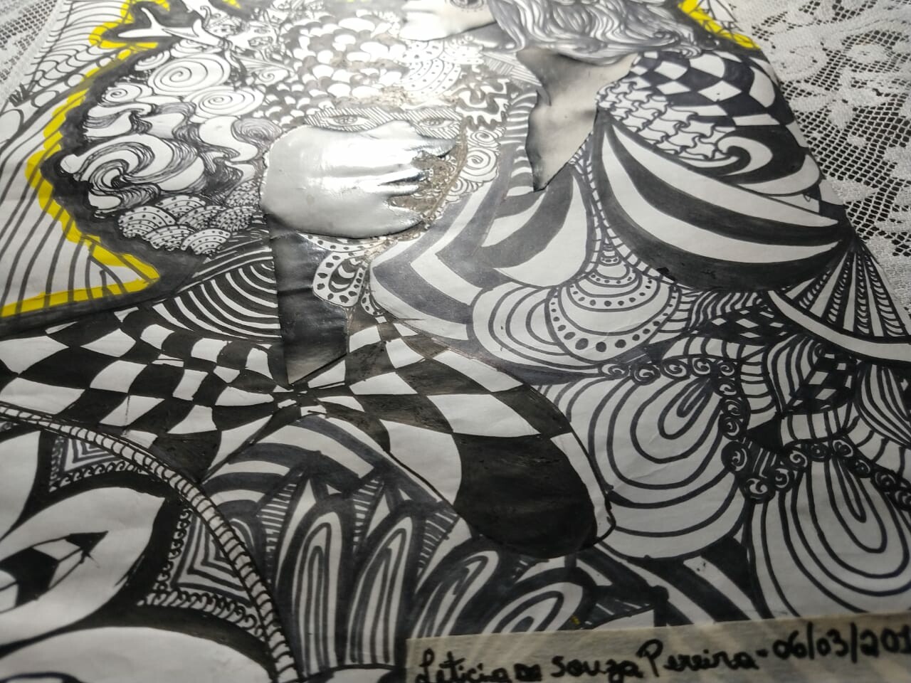 Leticia Souza - zentangle art + collage