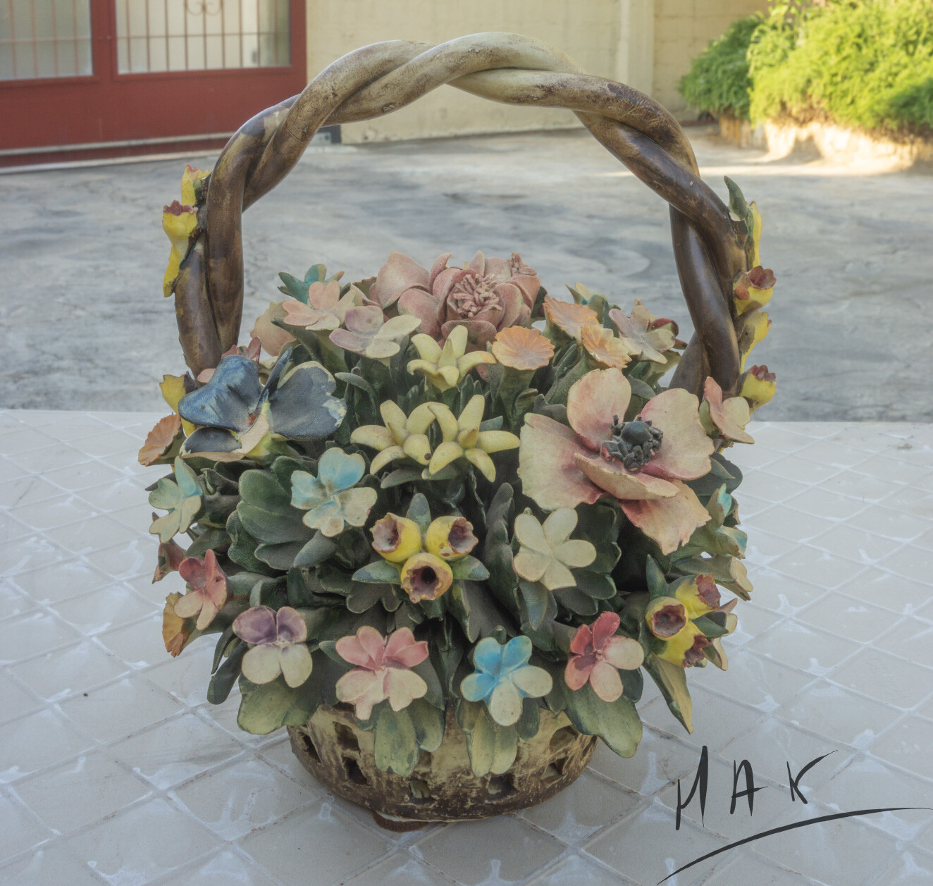 MAKRAM DAOU - Capodimonte porcelain Flowers