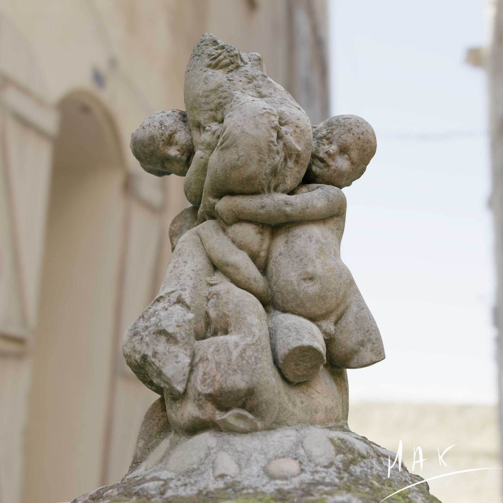 MAKRAM DAOU - Broken Statue