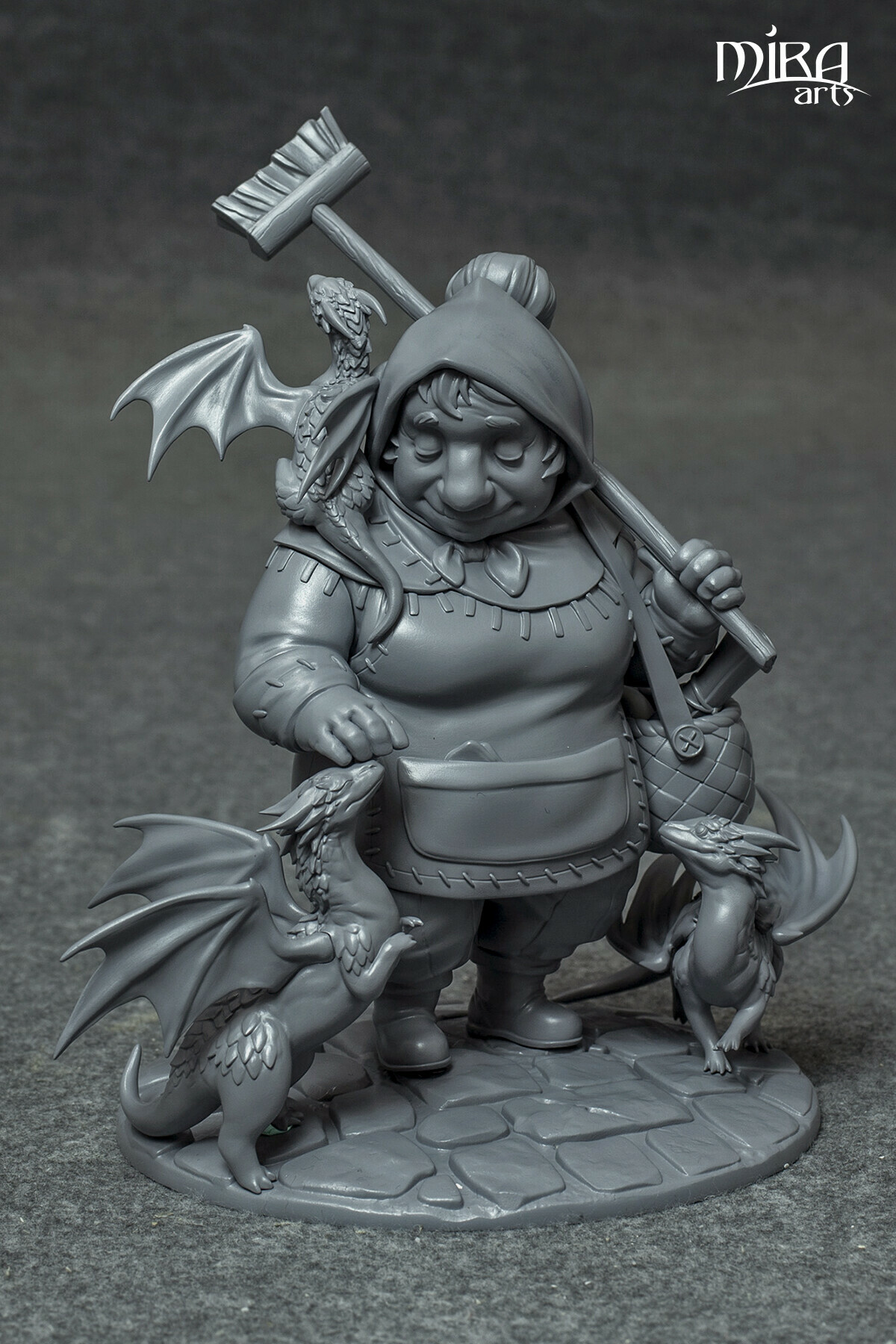 Maria Panfilova - Mamie Dragons Resin figurine