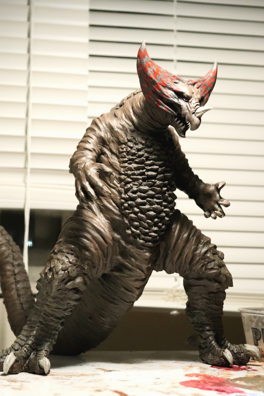 Jeremy Jap - Nonscale 30cm ; Kaiju Gomora (from Ultraman series)