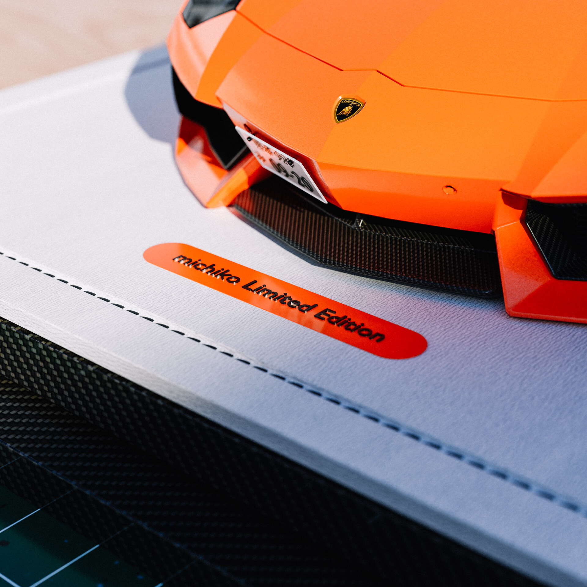 trestonchen - 1:8 Lamborghini Aventador/アヴェンタドール on Rotiform BLQ (モデルカー)