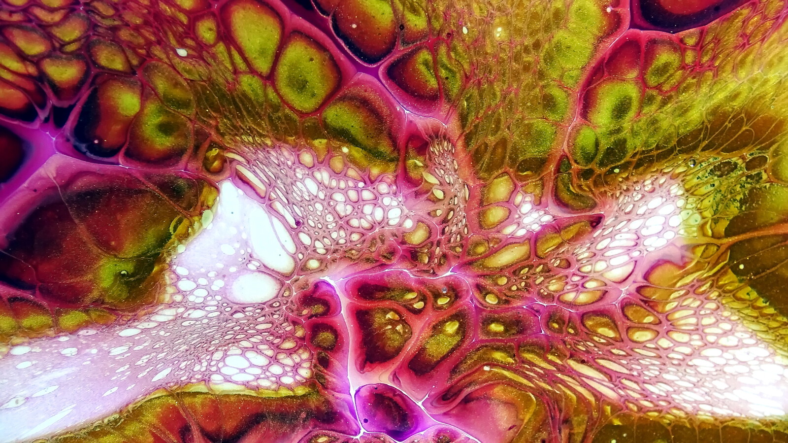 Fiona Art - Modified bloom ~ Acrylic pour painting ~ Fluid art