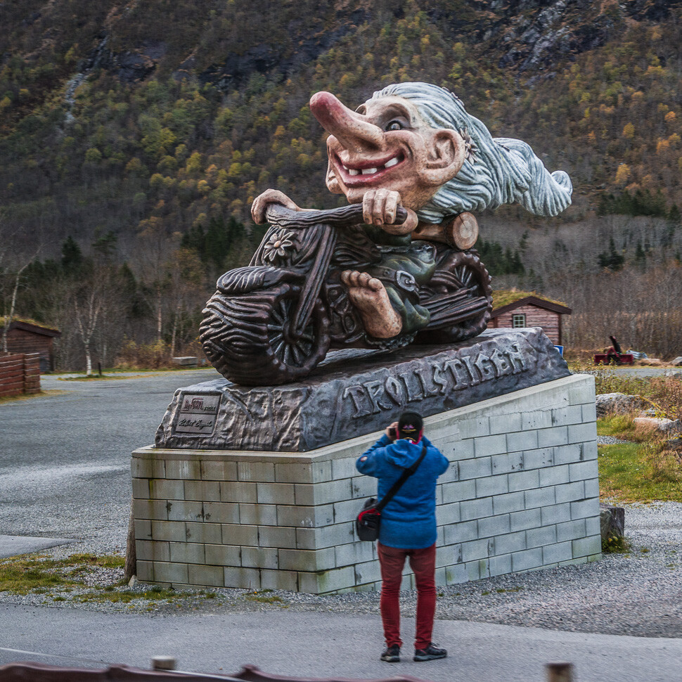 ArtStation - Robert Boguško - Biker troll monument sculpture statue ...