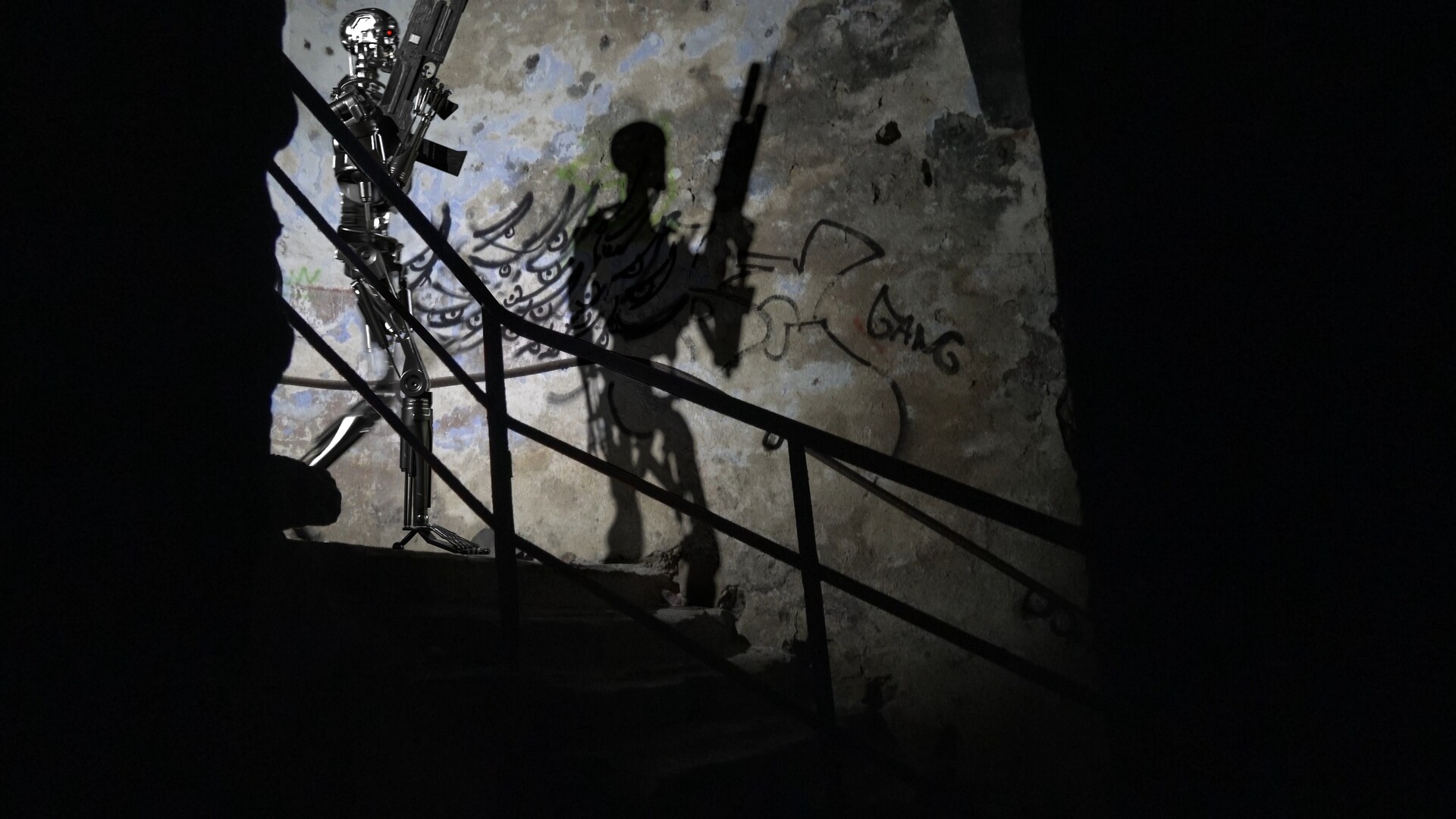ArtStation - T-DOV VFX : Terminator endoskeleton going down the stairs