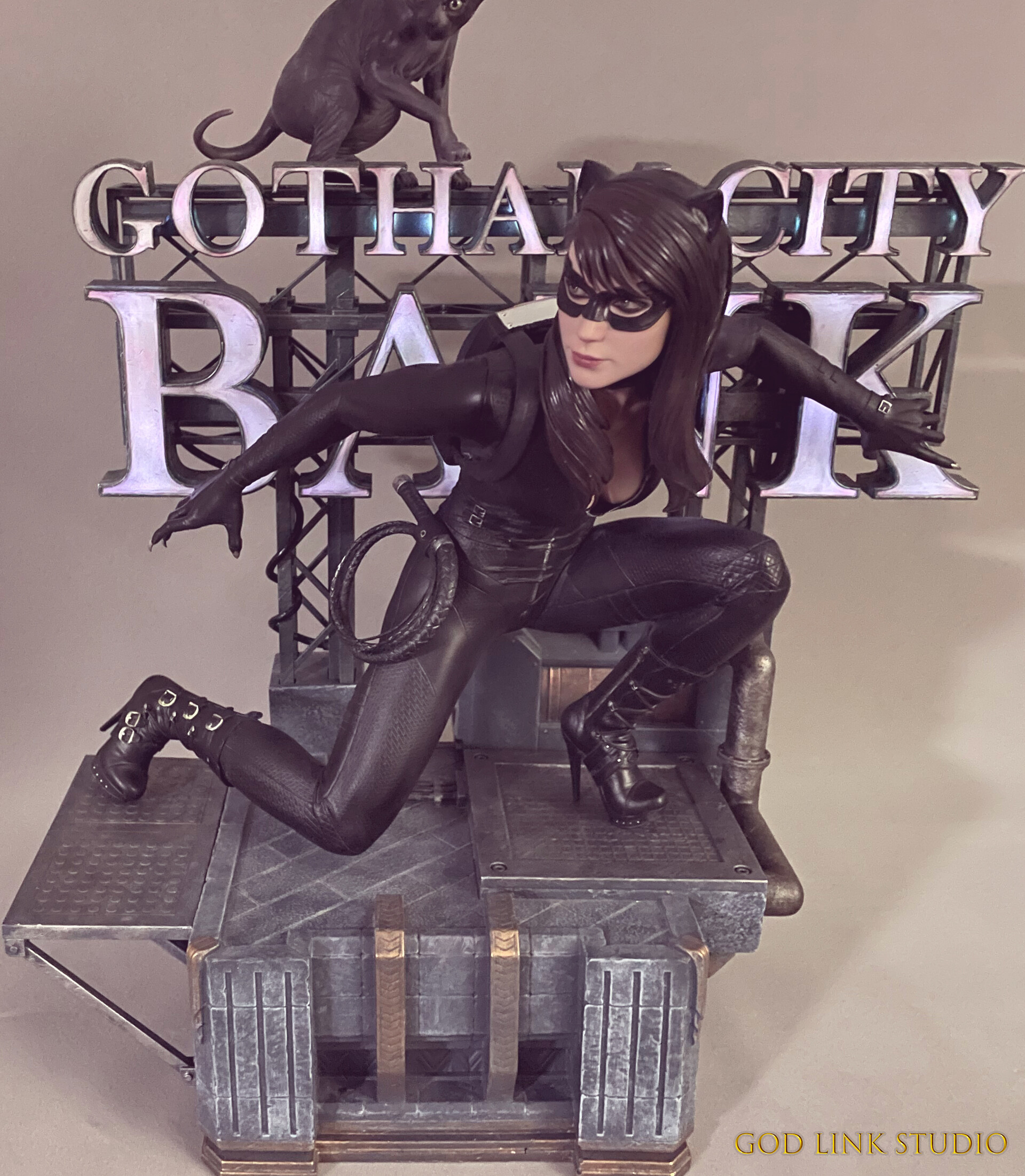Sumit Malhotra - Catwoman 1/4 Scale Statue