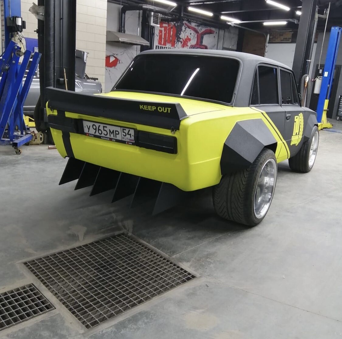 Nikita Davydenko - VAZ 2106 - ZhigaZIL - Ladzilla