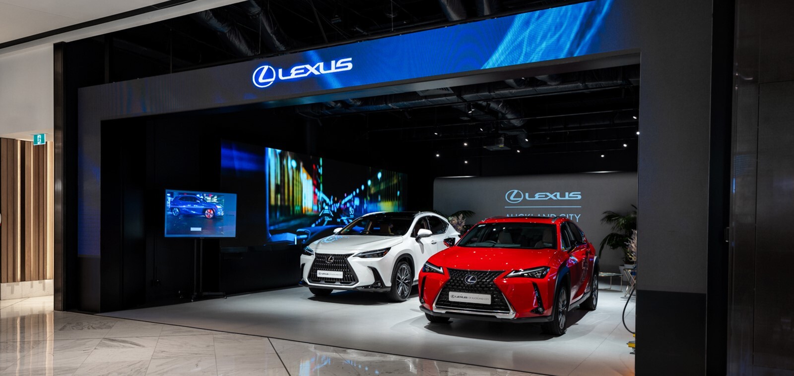 lewispollart - Lexus - The Car Store (Westfield Newmarket)