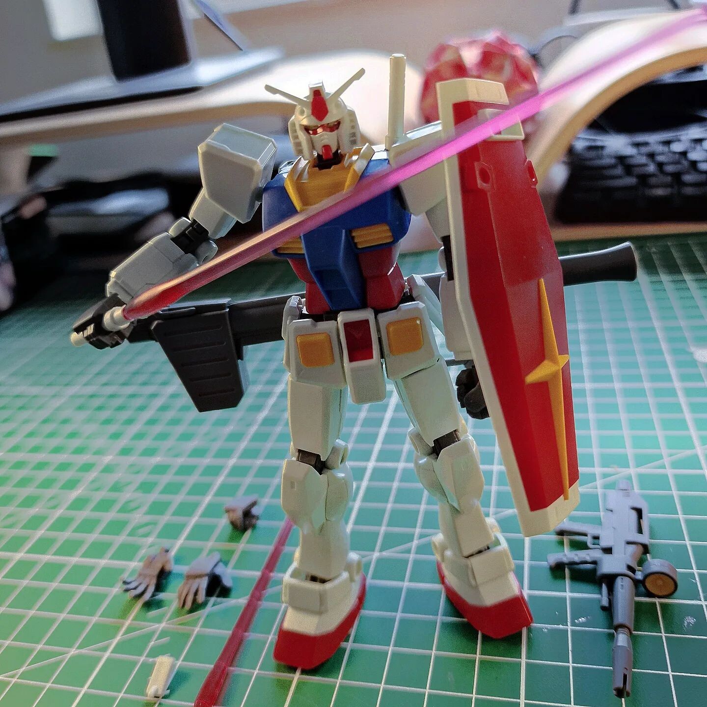 Maurice Meijer - Gundam HG MS-06 Zaku II and HG RX-78-2