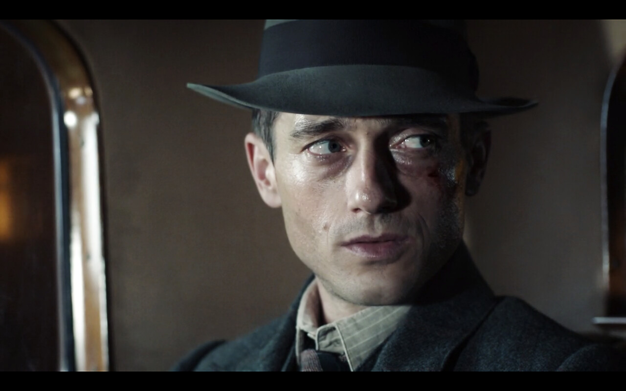 Steven Saunders - Volker Bruch as inspector Gereon Rath