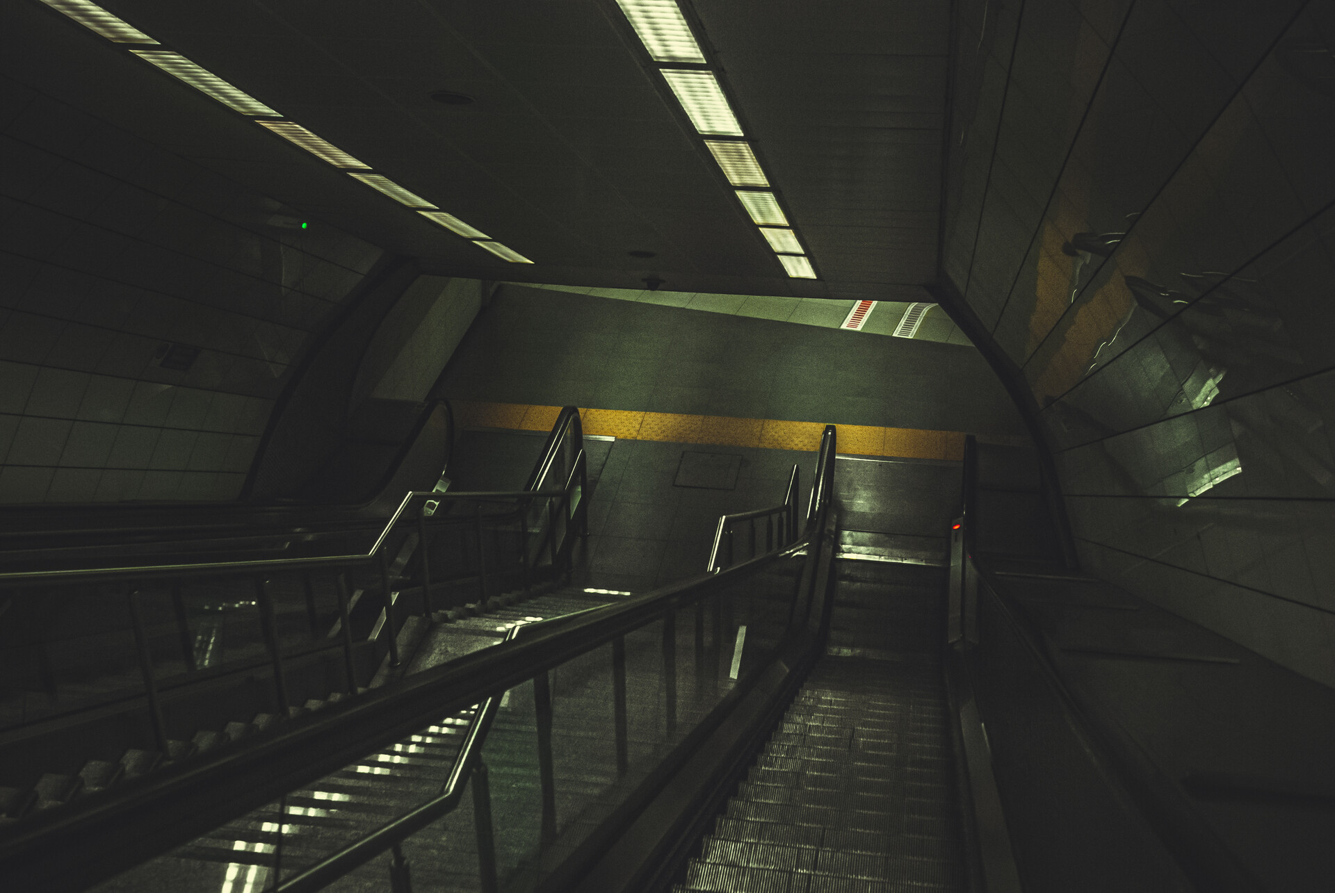 ArtStation - Metro (Liminal Space)