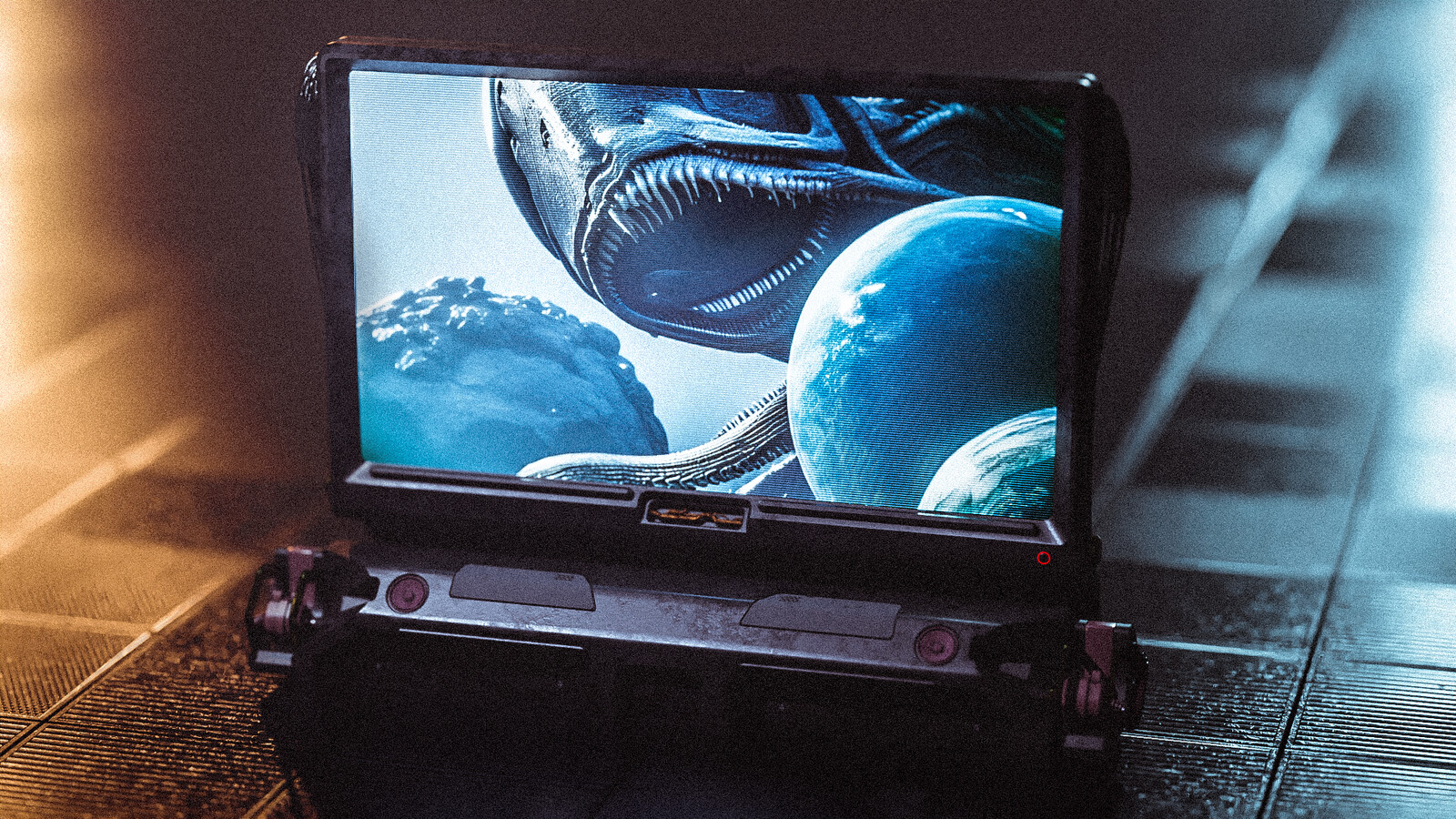 Gabe - Just Panels + Screen Shader