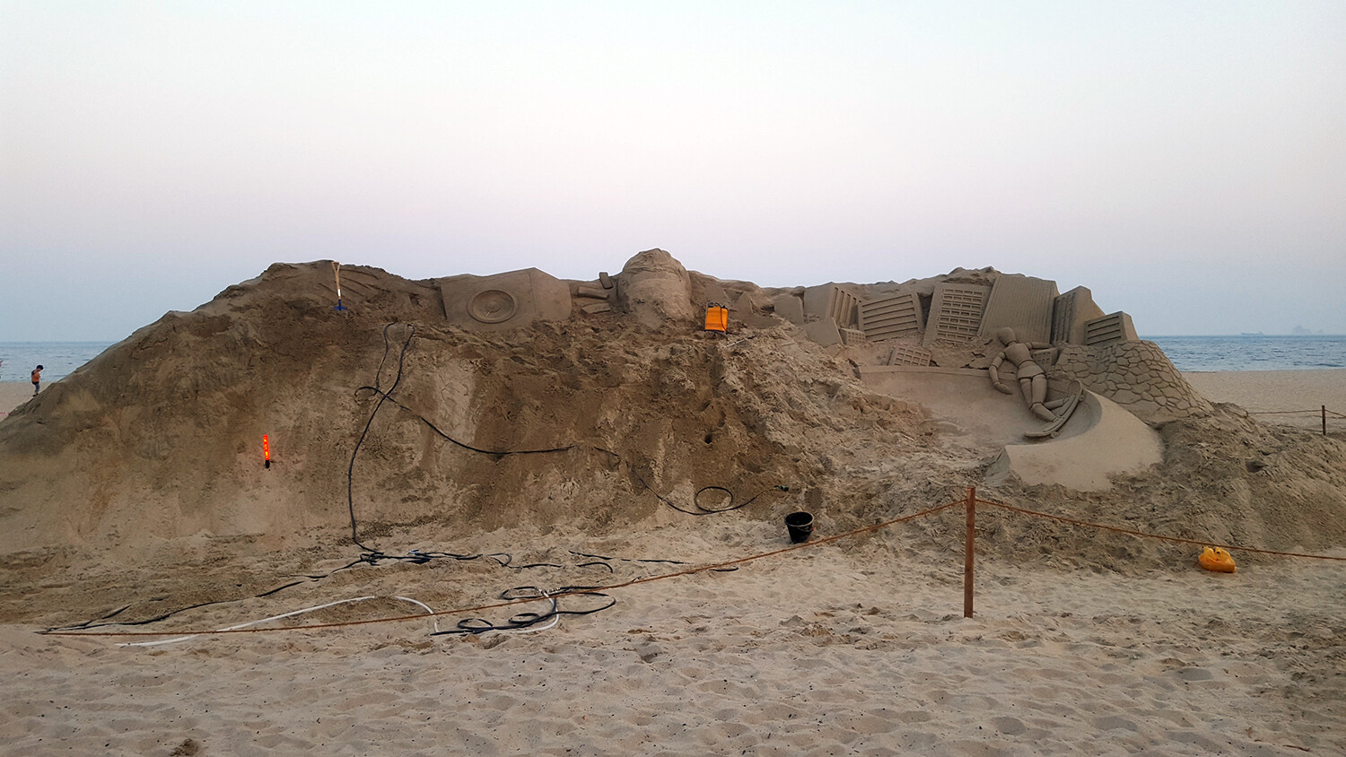 Sand Space - Passion Sand Sculpture