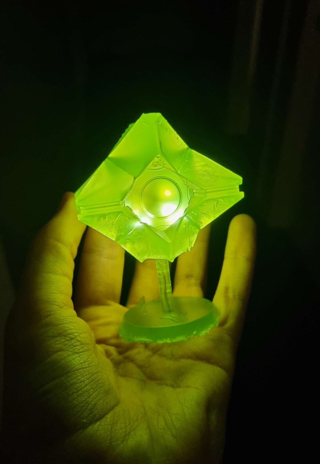 Lotte van Ginkel - Fettered Ghost Shell Figurine