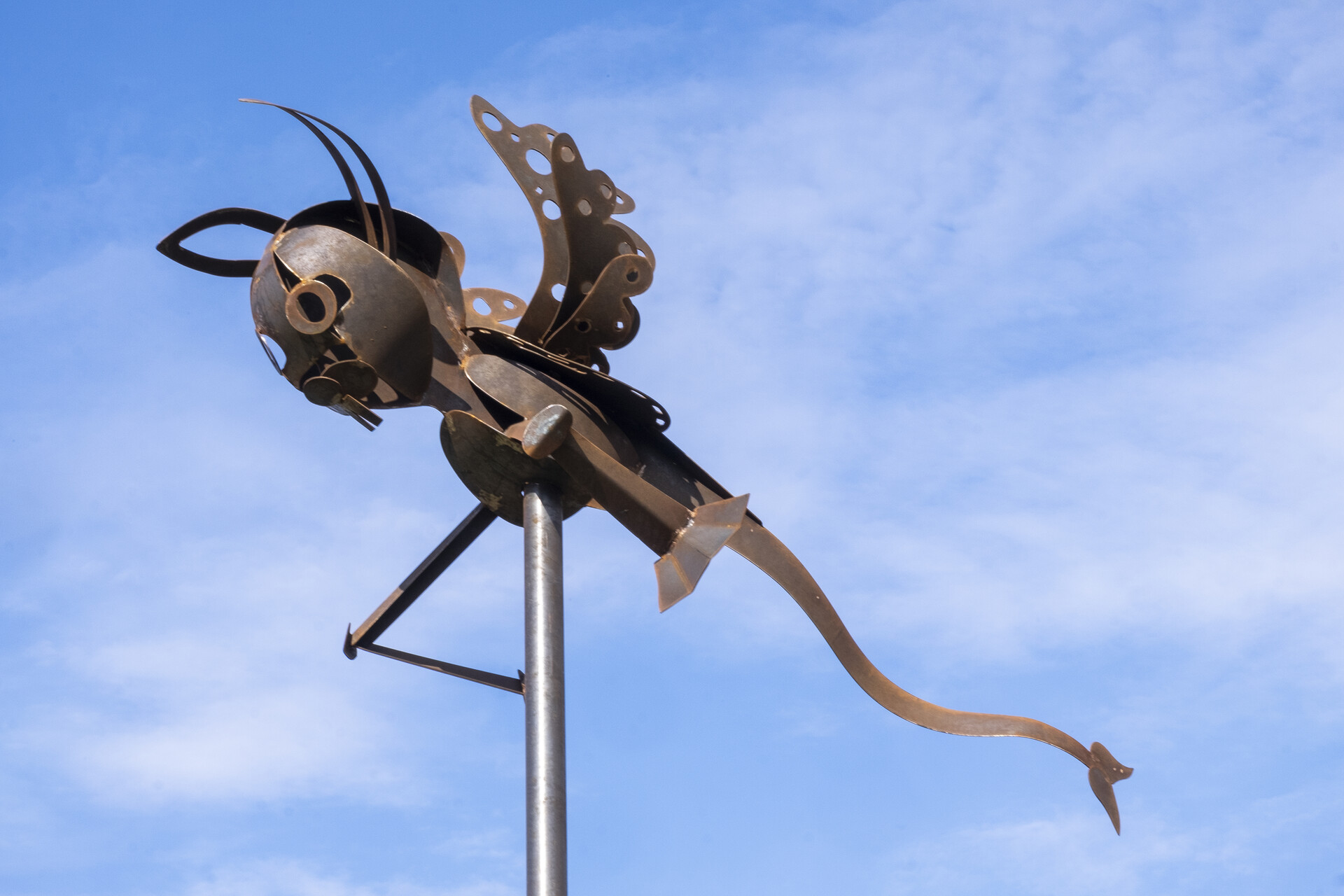 Guillaume Coulombe - 3D Concept/Layout : Metal Statue (IRL)