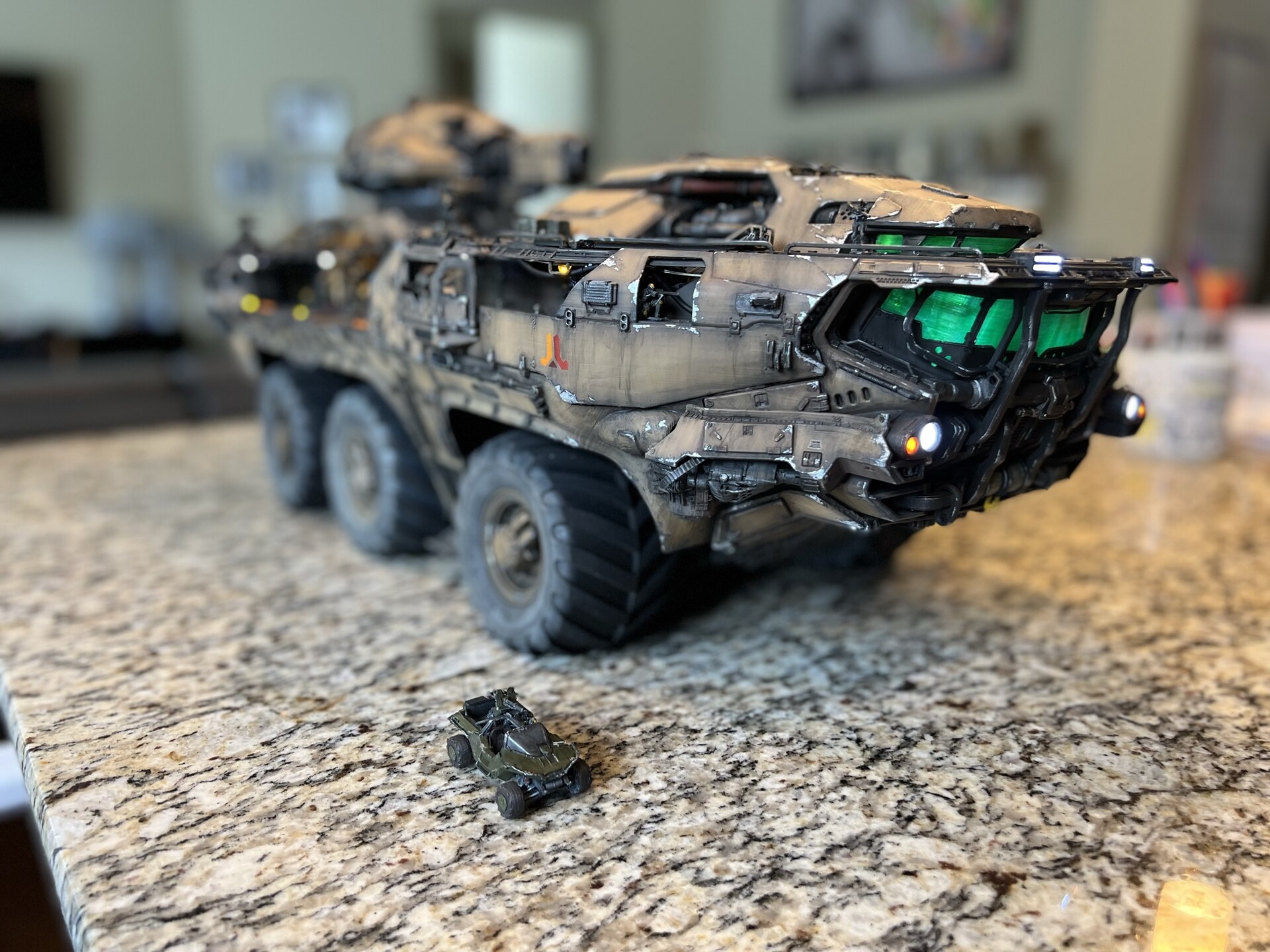 RJ Ranola - Halo 4: RC UNSC Mammoth 1/100 scale