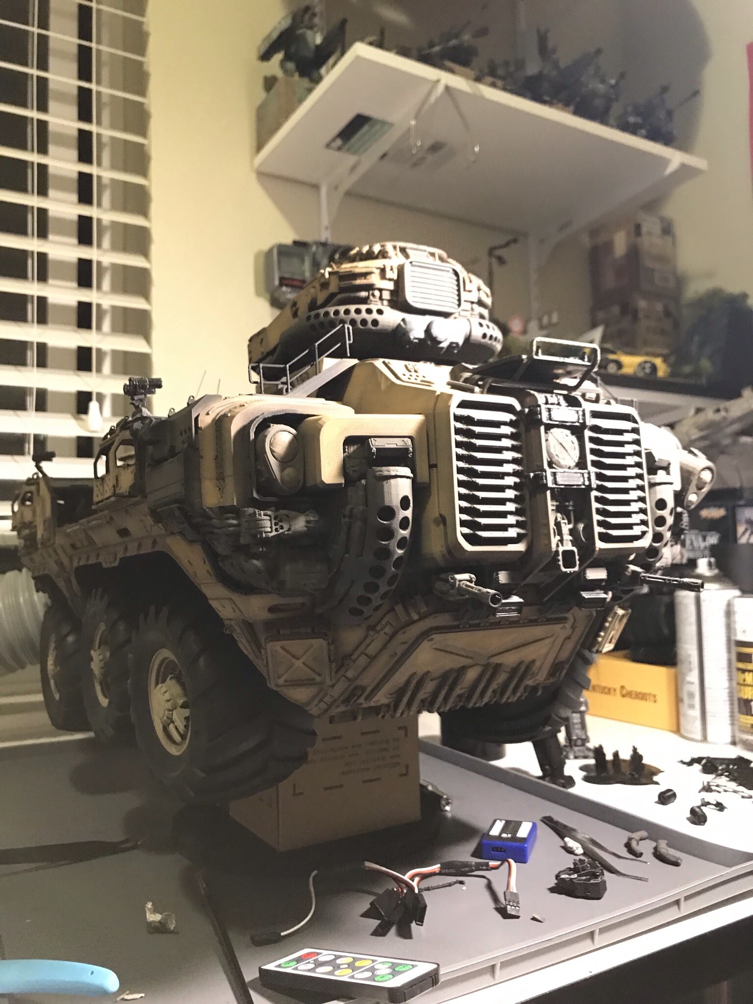 RJ Ranola - Halo 4: RC UNSC Mammoth 1/100 scale