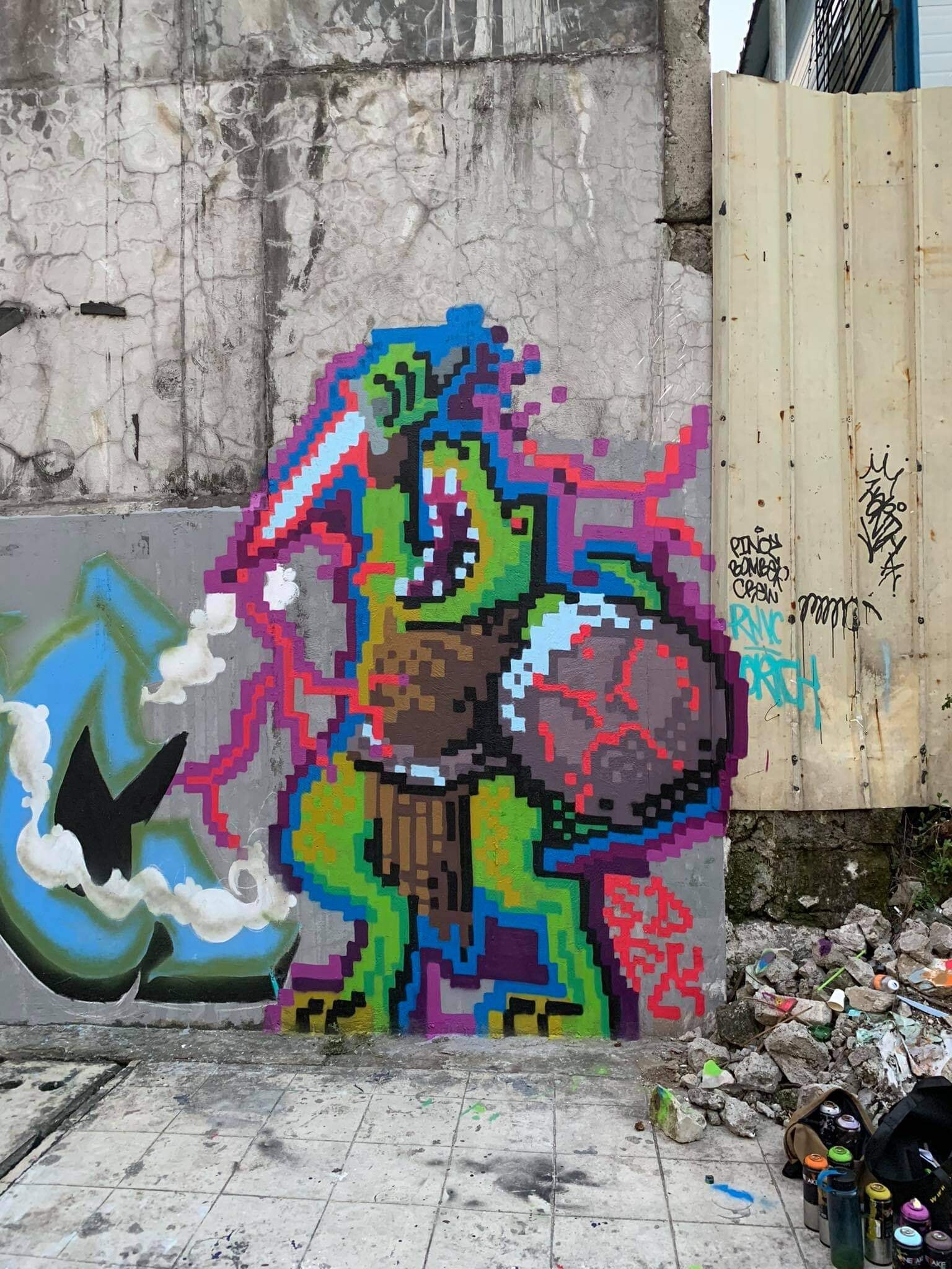 Dean Zuberi Africa - Pixelation and pointillism (murals)