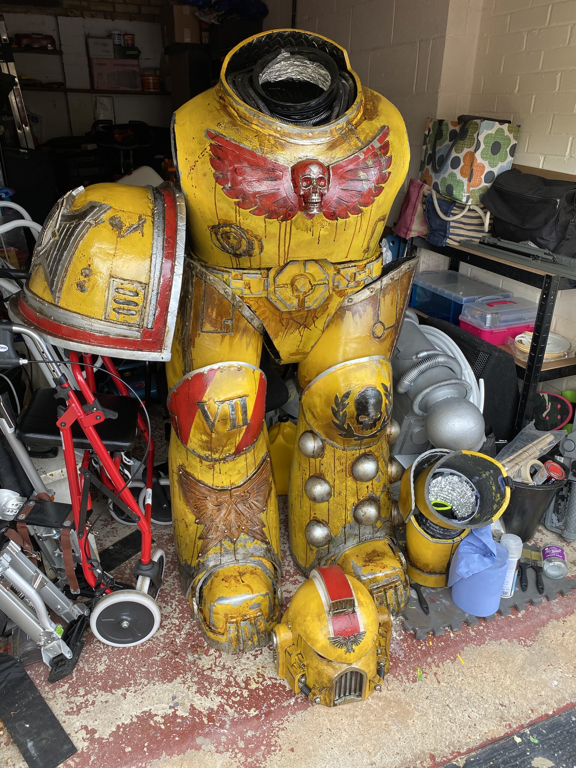 Em Johnson - Warhammer: The Horus Heresy - Imperial Fists Armour ...