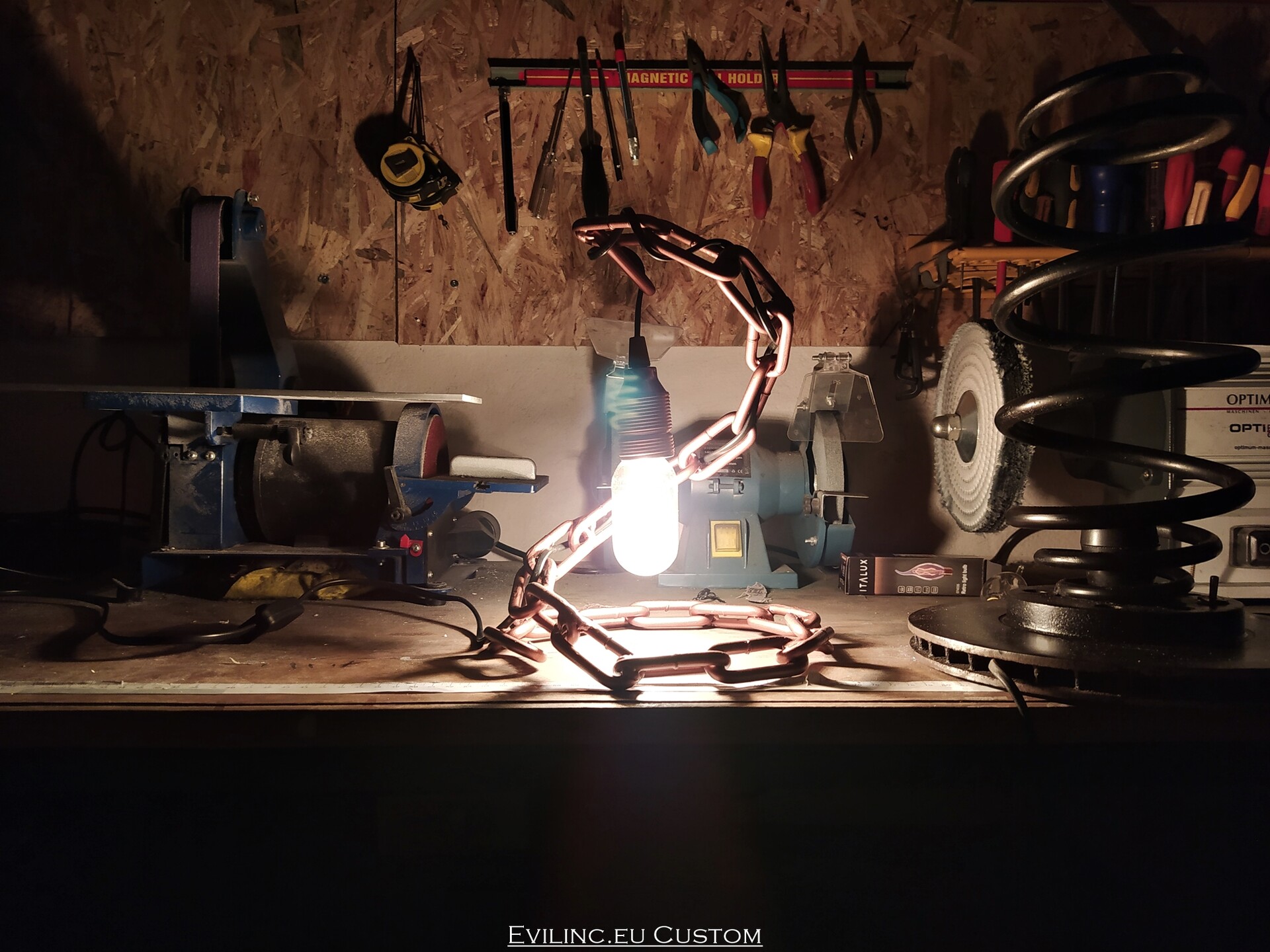 ArtStation - Levitating Chain Lamp