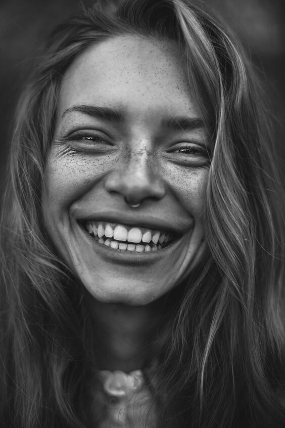 Youssef Alaa - Smiling Girl : Radiant Happiness