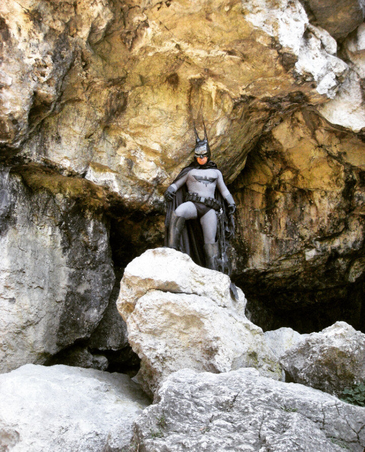 Monarch Batman - Monarch Batman enters The Cave