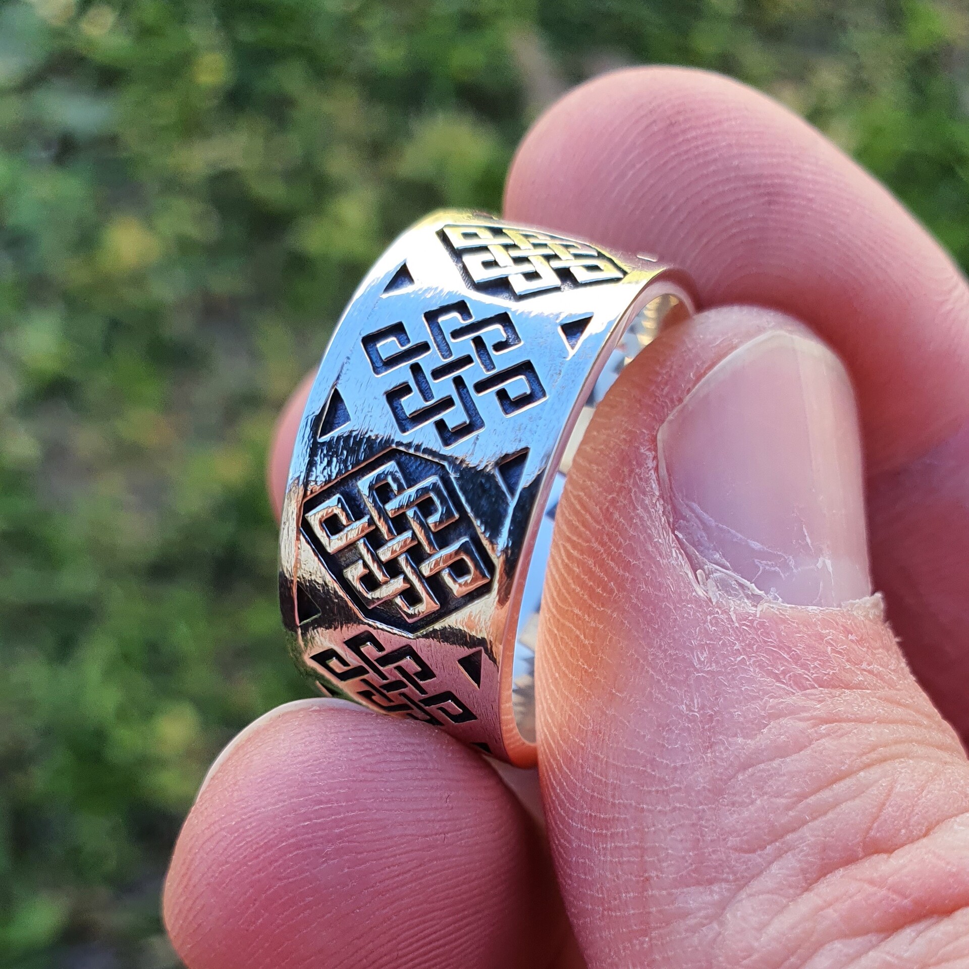 Nicolas Murdaca - Endless Knot Ring V2