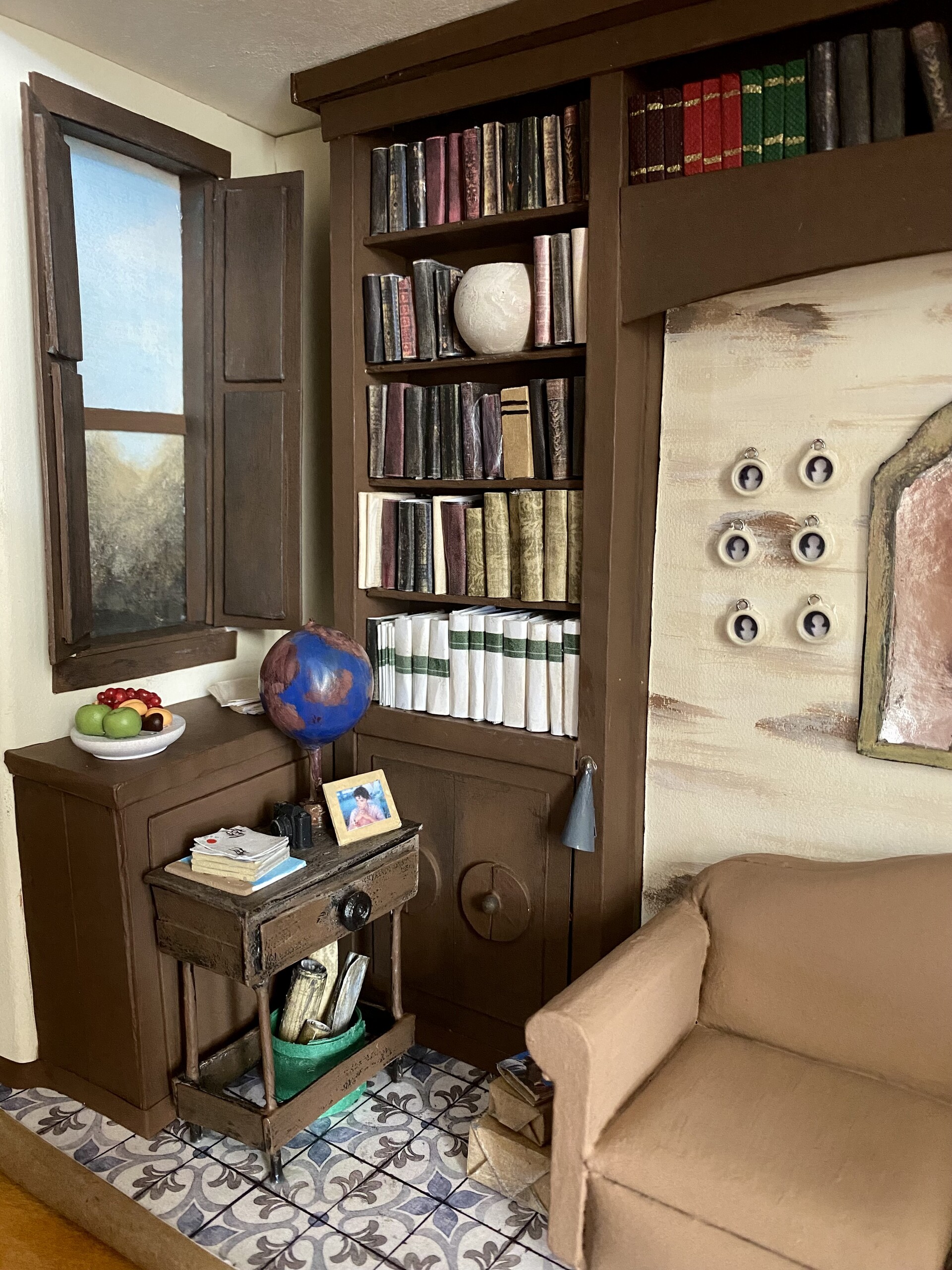 Robert Pierce - Pearlman Library - 1:12 Library Miniature