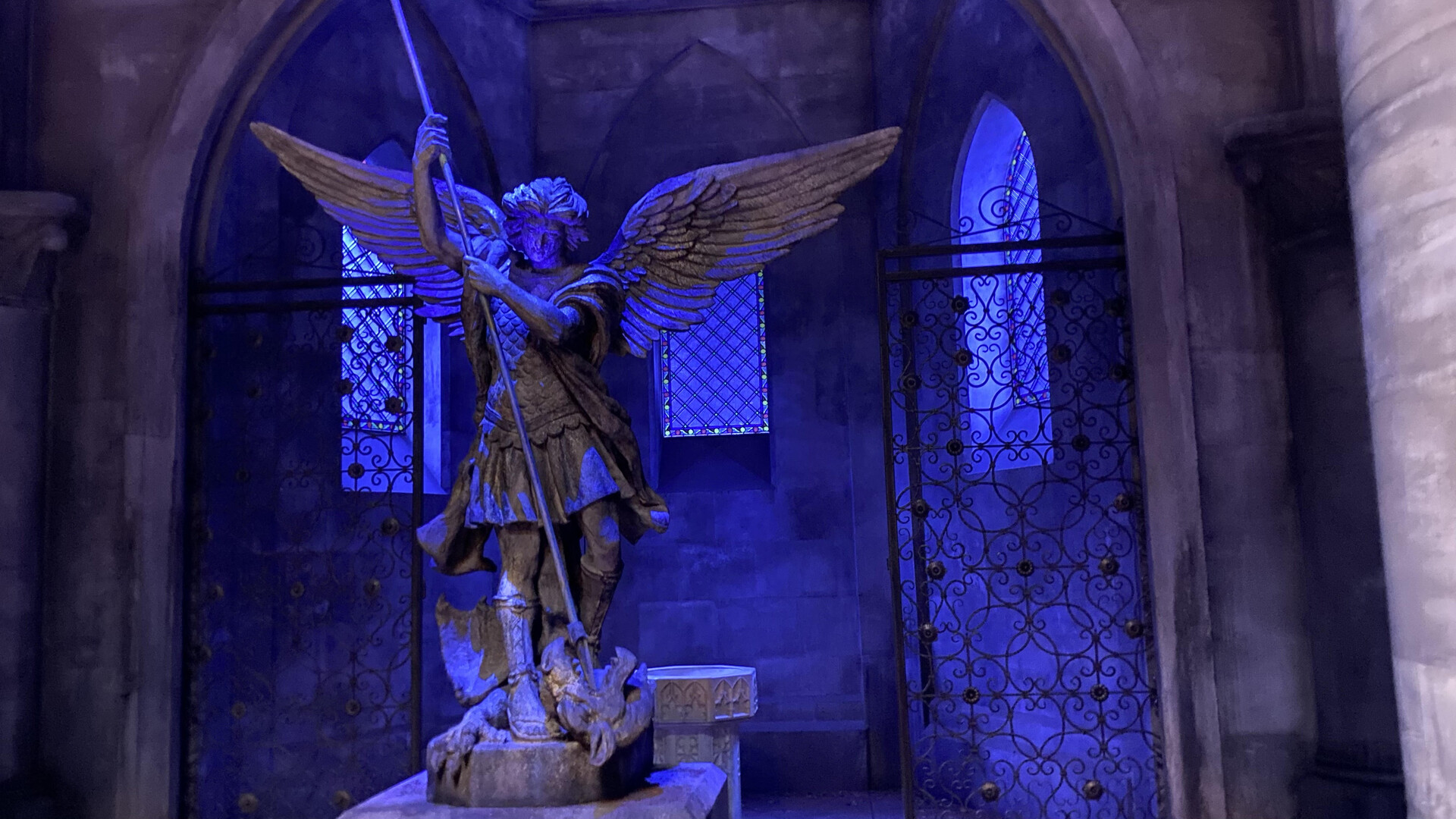 Steven Saunders - St Michael statue, Netflix Cowboy Bebob